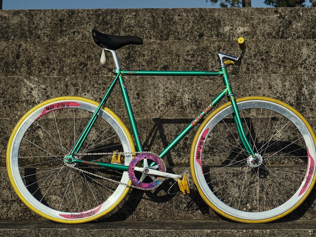 Alien Track by Ecocamber